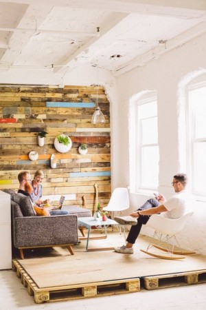 15 Creative Home Designs with Pallets