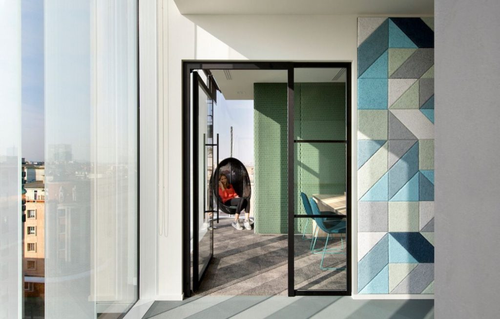 Aleksandra Gaca introduces us to the 3D woven textile panels, Ondo, wo